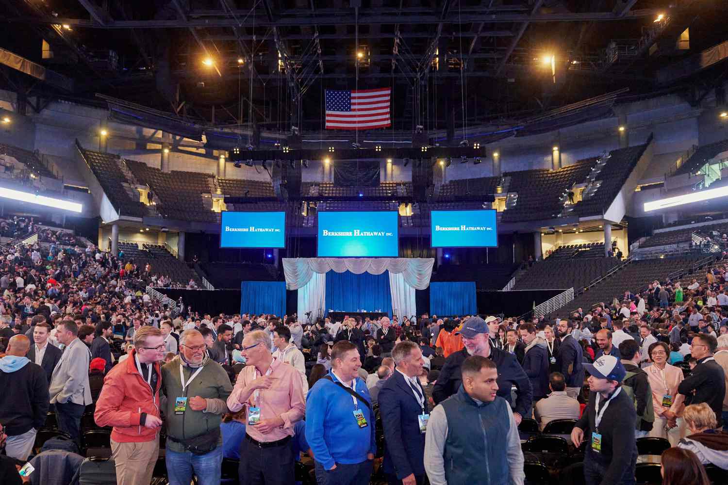 A emoção de Omaha 2025 e o Legado de Buffett e Munger - Market Makers